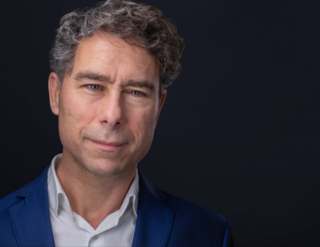 Episode #66: Interview with Dara Connolly - Kompass Media Social Media ...